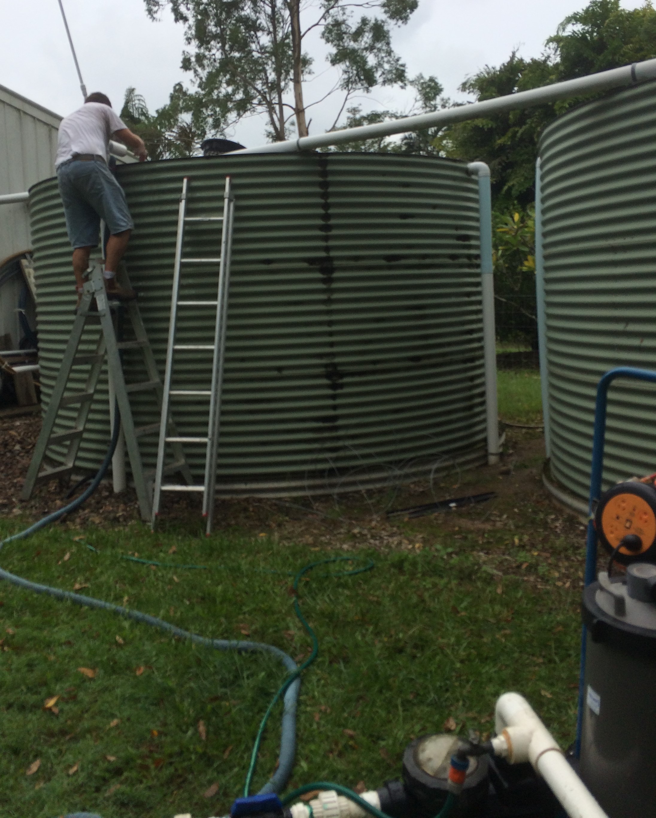 Aqua Wise - Tank Cleaning